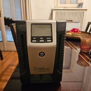 APC Smart-UPS RT 2000VA 230V | Skoop by Skroutz