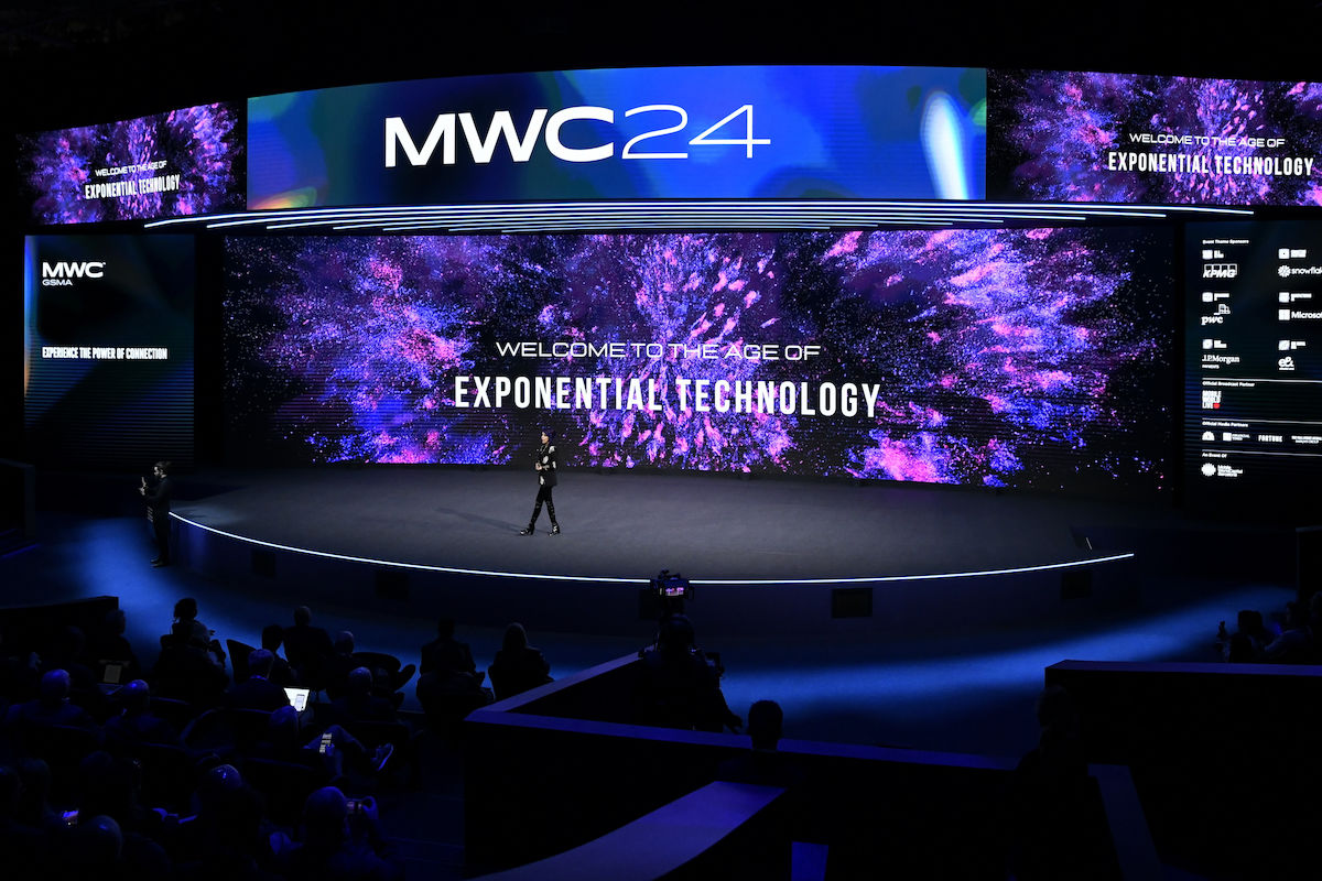 Είδαμε ''τα trends του αύριο'' στην έκθεση τεχνολογίας MWC 2024! | Skroutz.gr