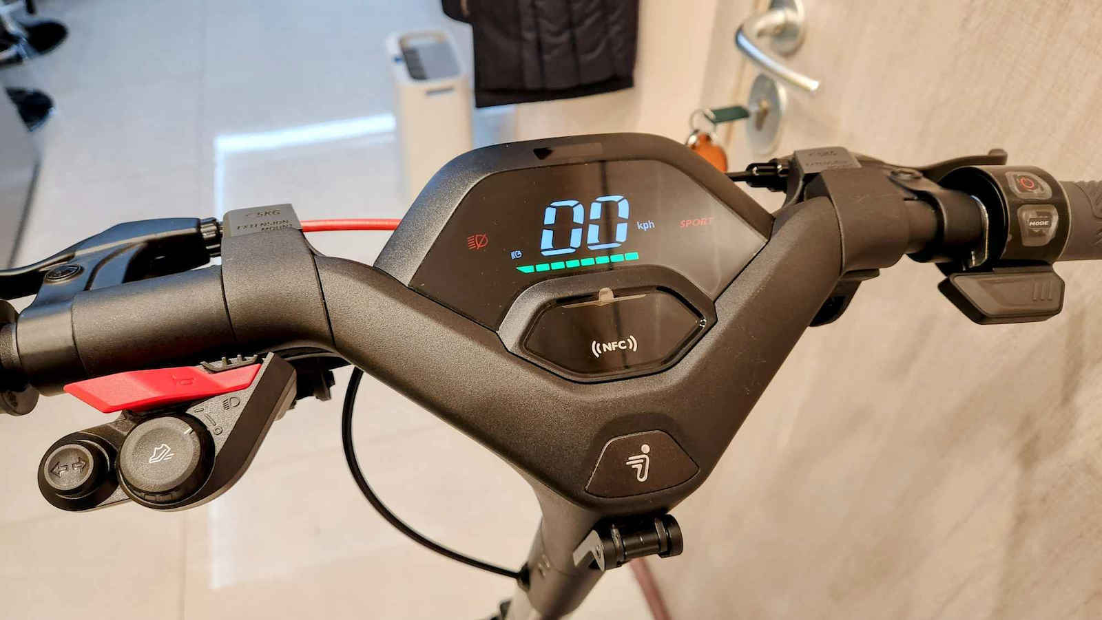 Segway Ninebot P100SE Ηλεκτρικό Πατίνι με 25km/h Max Ταχύτητα και 100km ...