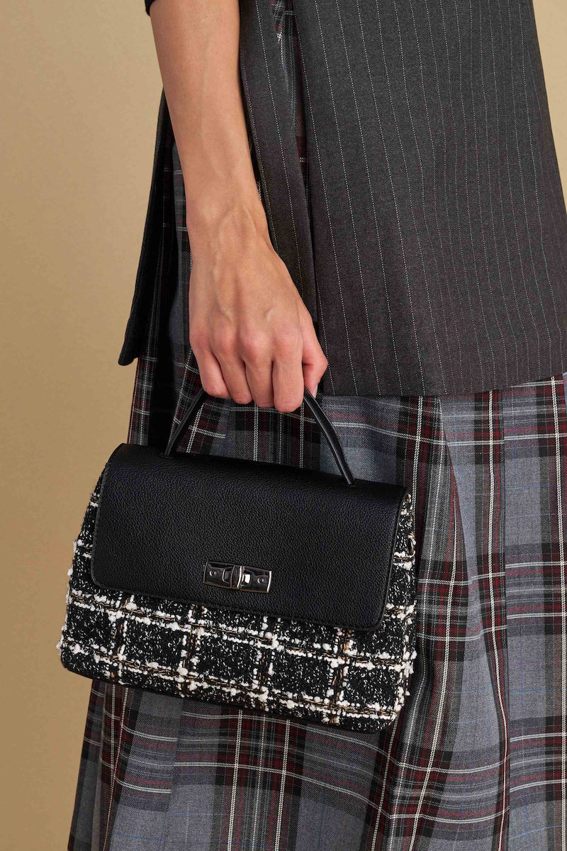 attrattivo Γυναικεία Τσάντα Χειρός Μαύρη 9T23024-MULTICOLOR | Skroutz.gr